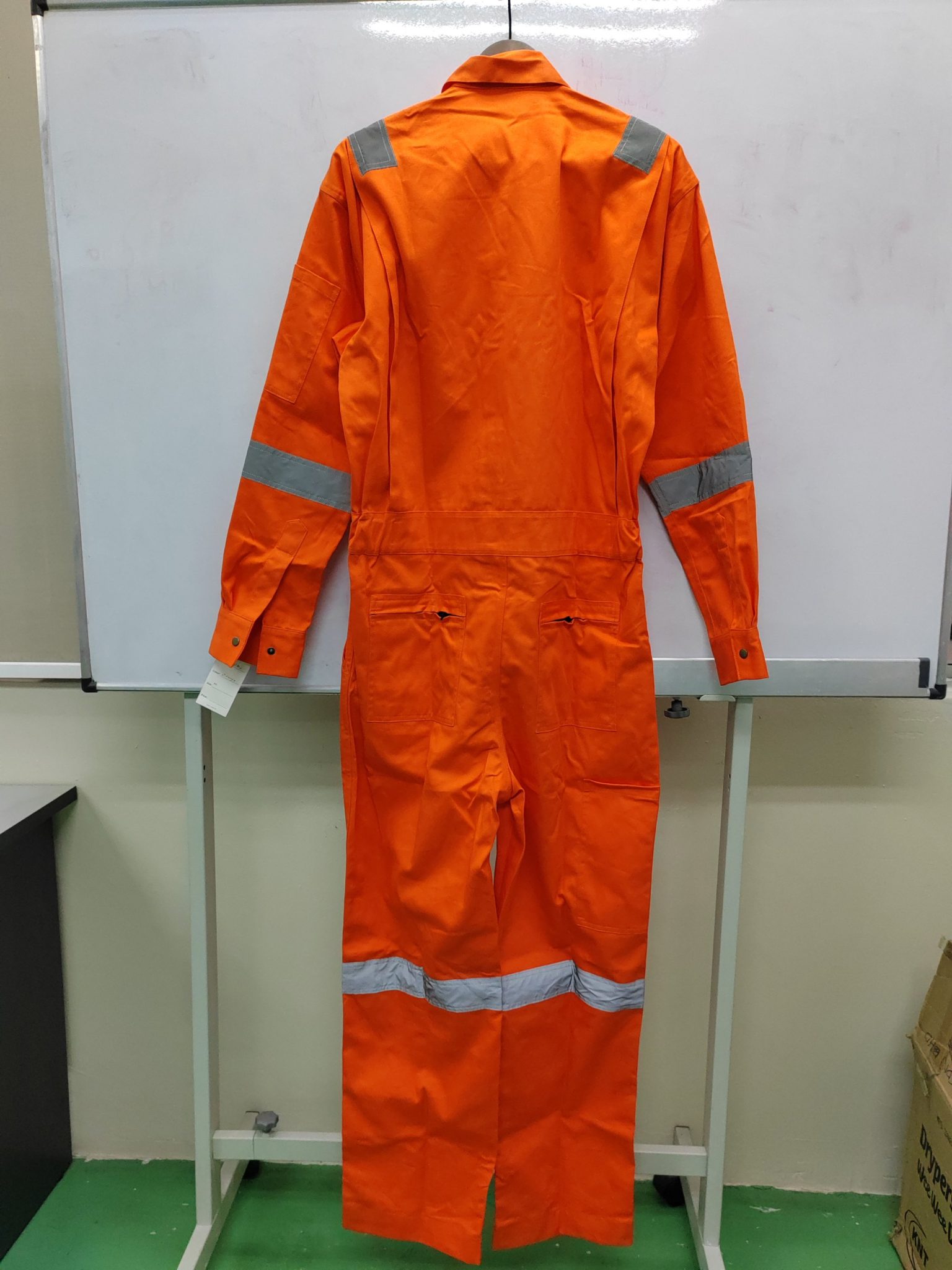 Proban Coverall 003166 – Airgas