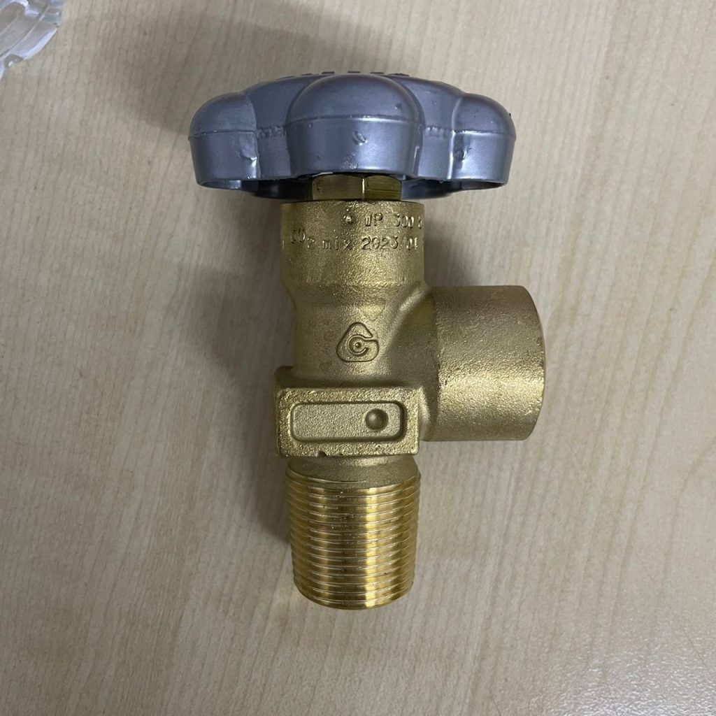 Valve BS3 300bar E25 Cavagna – Airgas